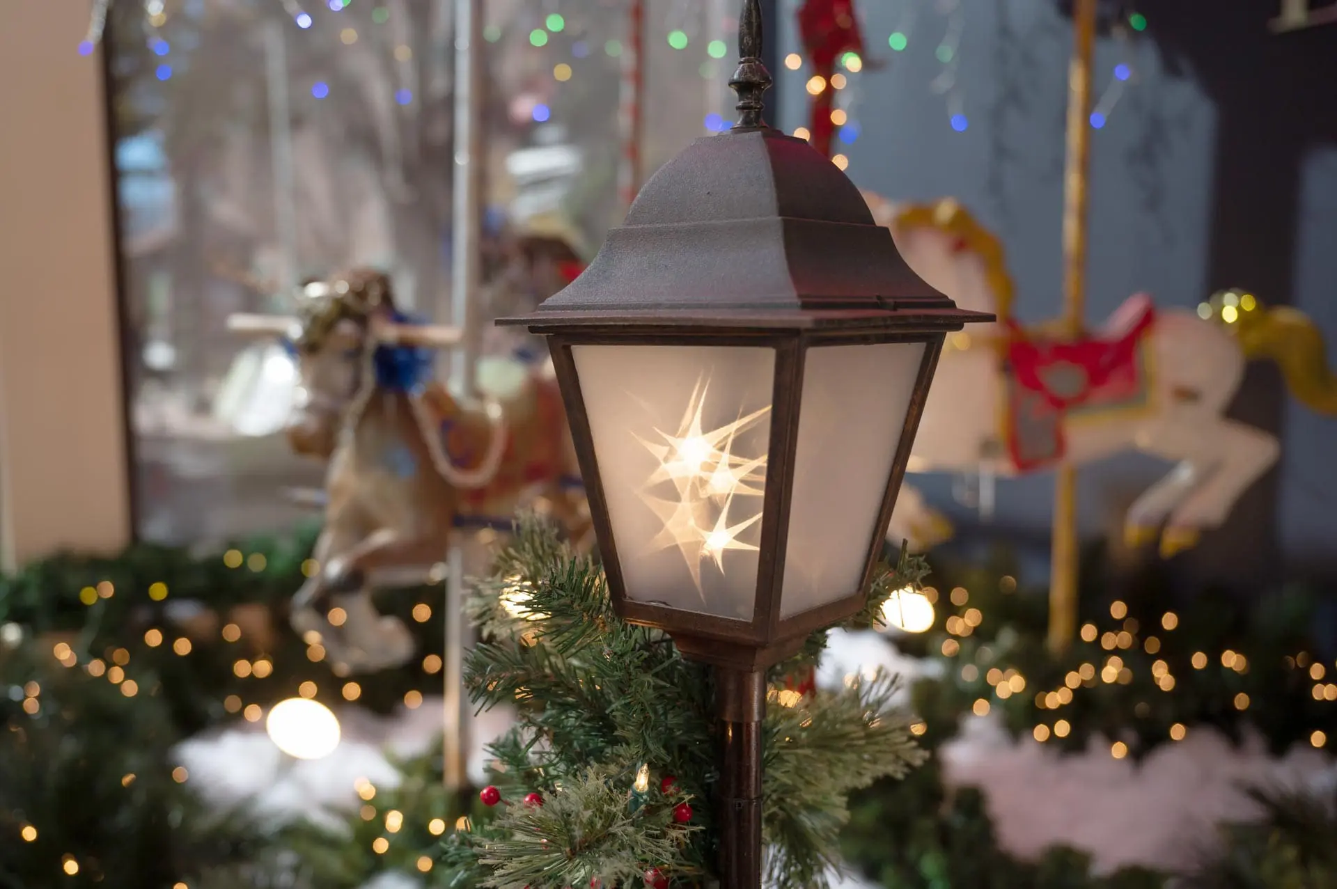 Vernon Grant 3D Santa Windows | ChristmasVille